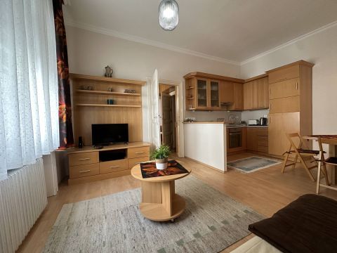 Kiadó lakás, ház Budapest 5. kerület - Duna House